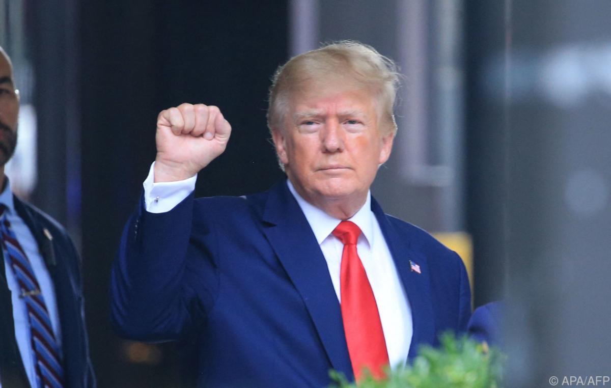 Beschlagnahmte Dokumente: Trump-Anwälte attackieren Justizministerium ... Beschlagnahmte Dokumente: Trump-Anwälte attackieren Justizministerium ...